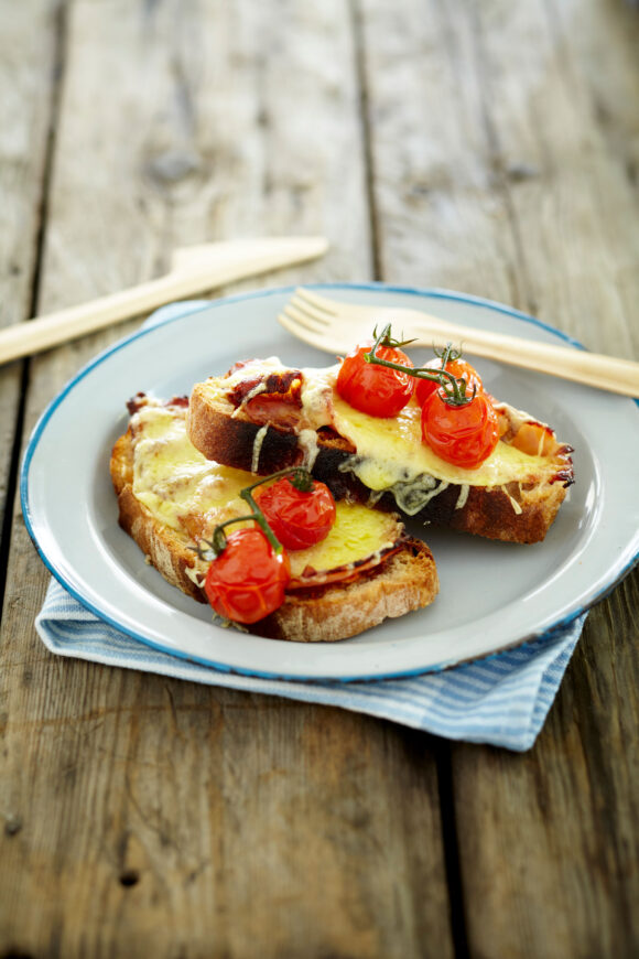 Cheddar and Bacon Melt - NOMU