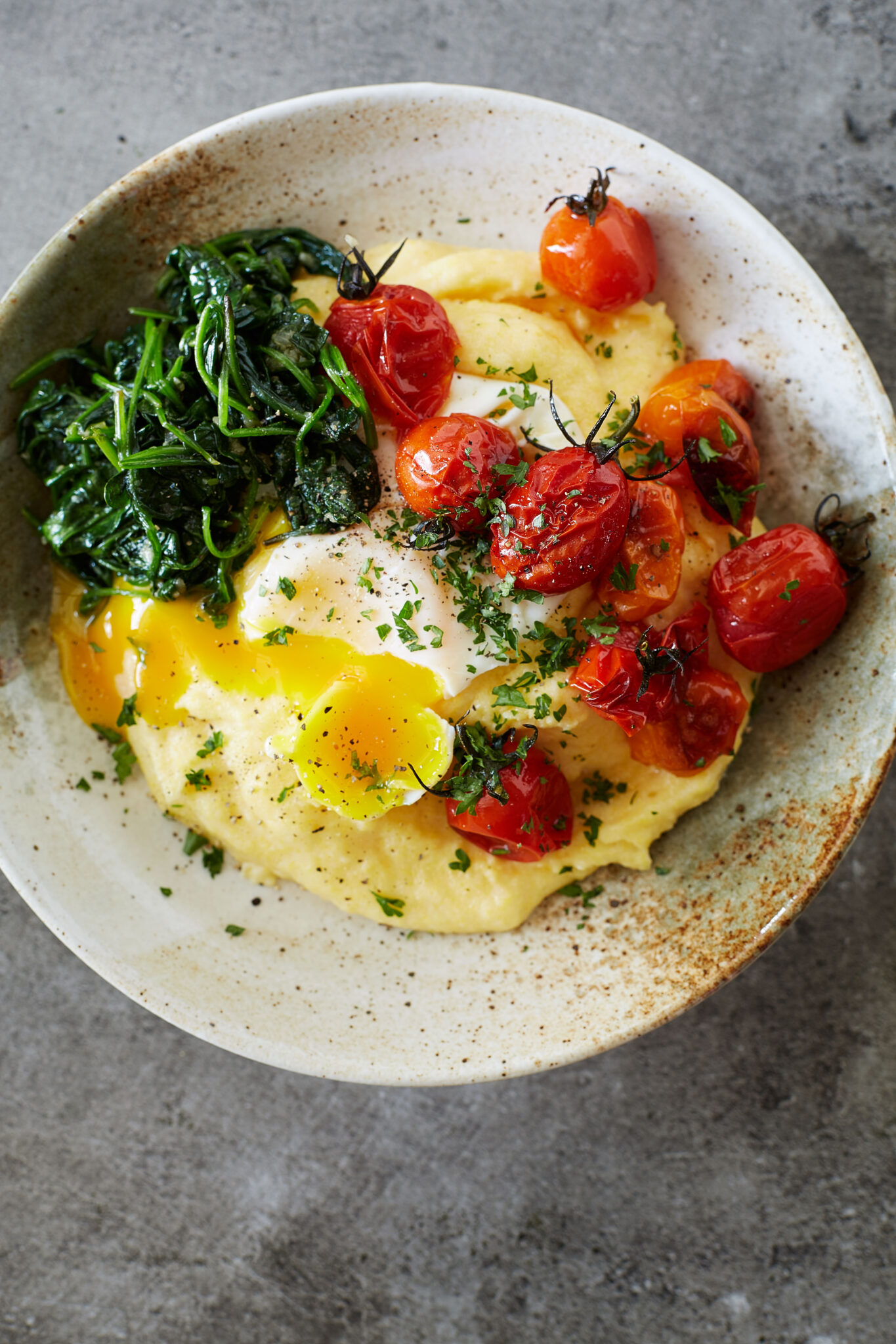Poached Egg And Roasted Tomatoes With Goats Cheese And Polenta - NOMU