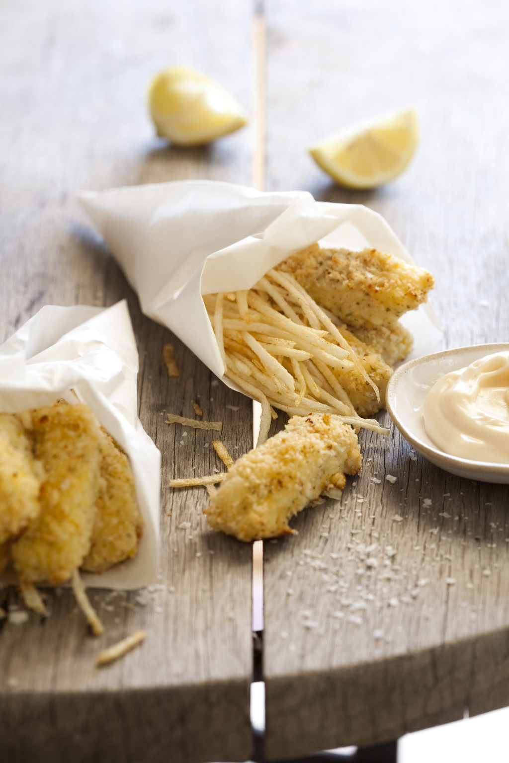 EASY BAKED PARMESAN FISH AND STRAW CRISPS - NOMU