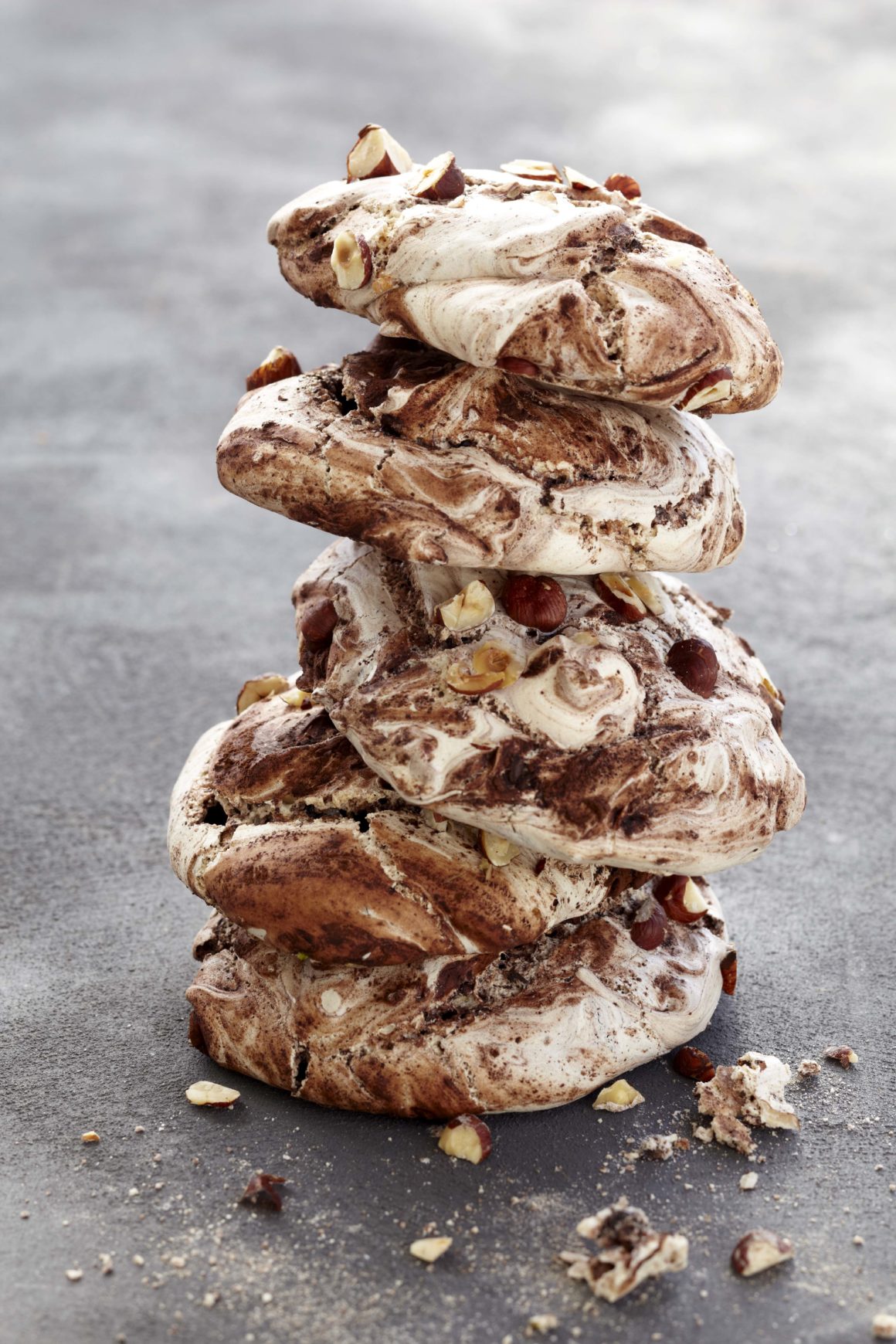 CHOCOLATE HAZELNUT MERINGUES - NOMU