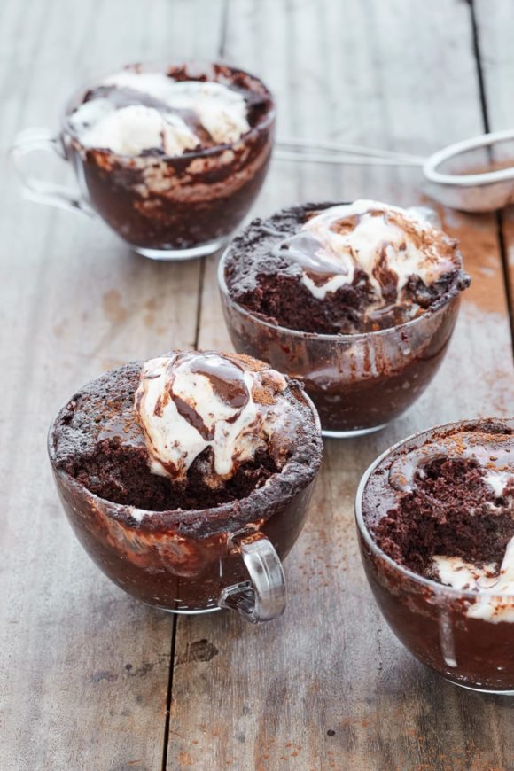 Easy Microwave Cakes - NOMU