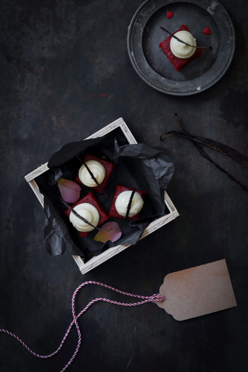 Red Velvet Petit Fours - NOMU