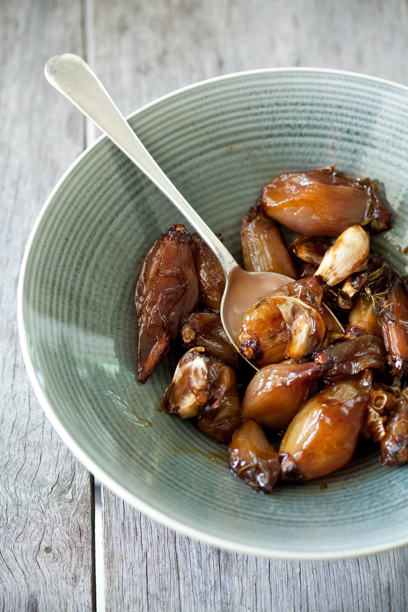 Honey balsamic shallots - NOMU