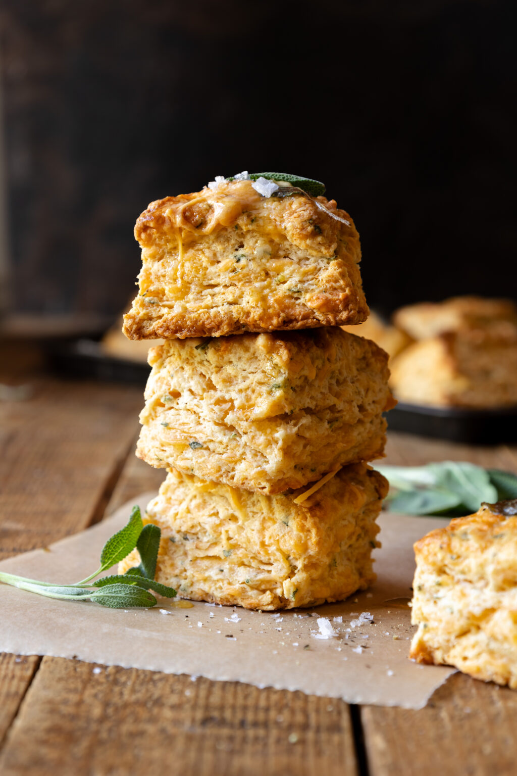 Smoky cheddar & sage scones - NOMU