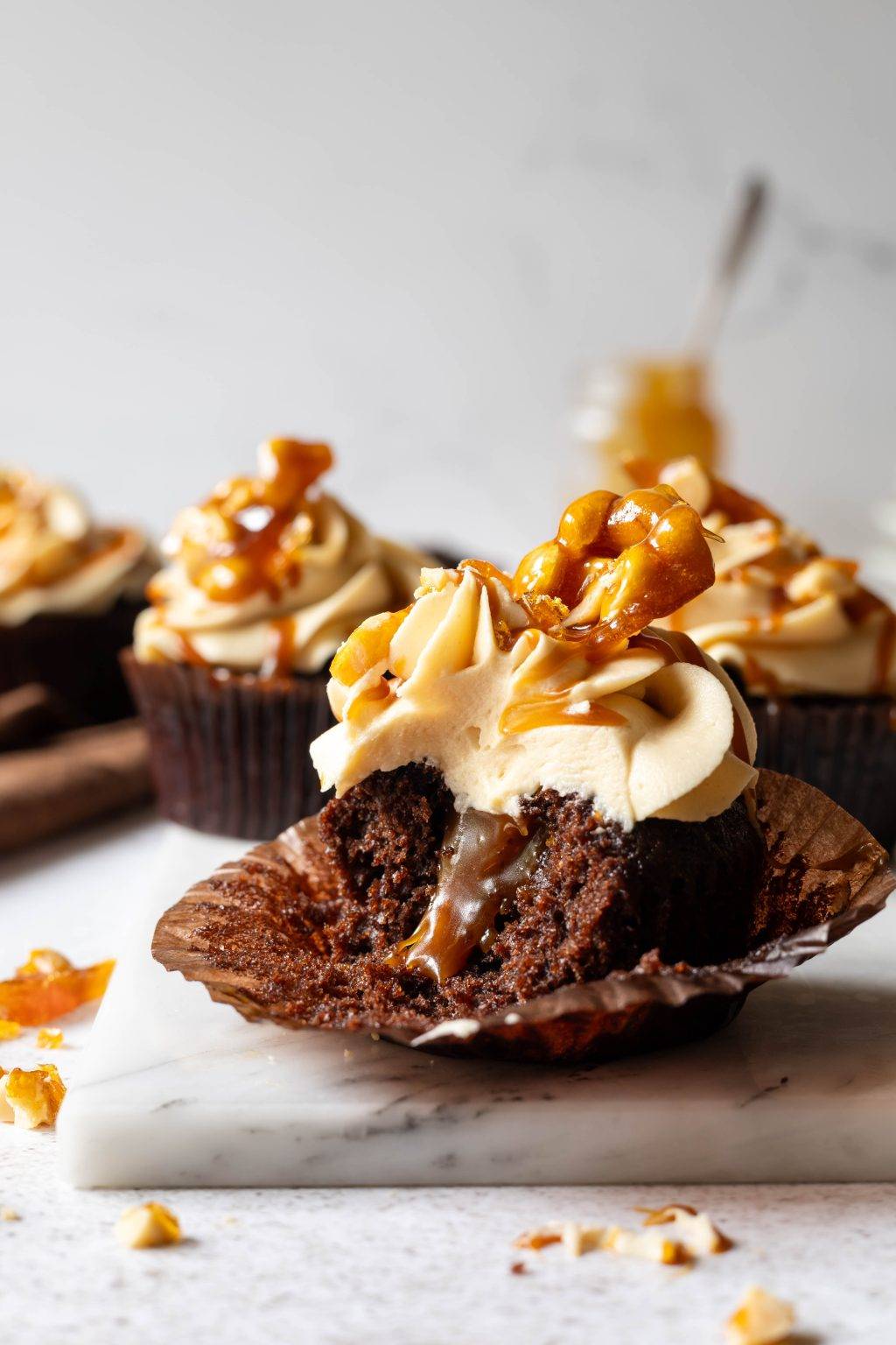 Snickers cupcakes - NOMU